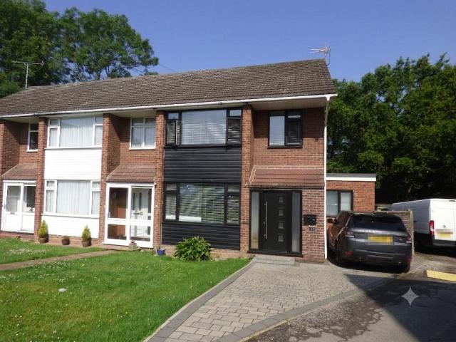 3 bedroom semi detached house to rent