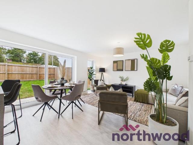 3 bedroom semi detached house to rent