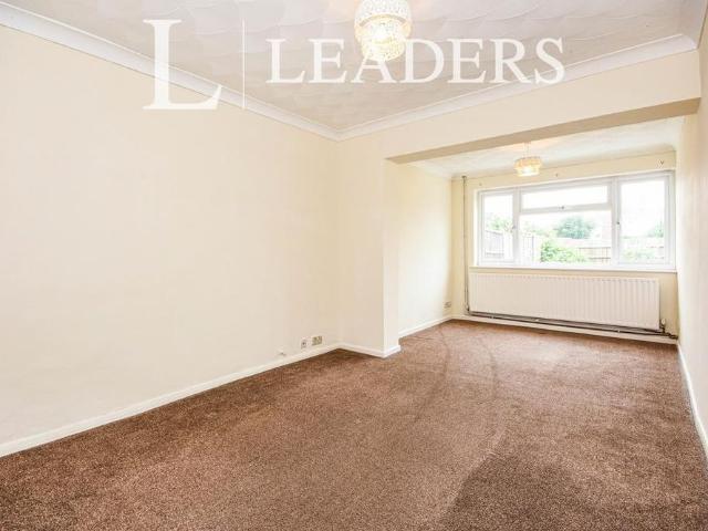3 bedroom semi detached house to rent
