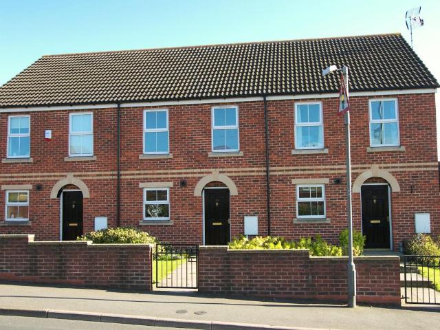 3 bedroom semi detached house to rent