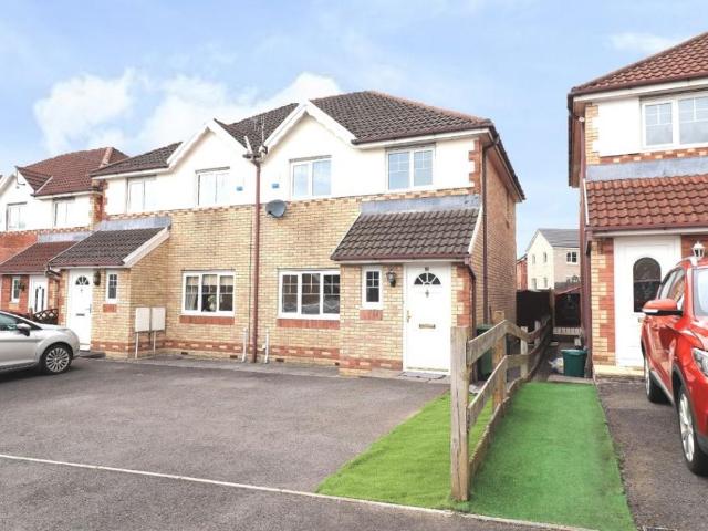 3 bedroom semi detached house to rent