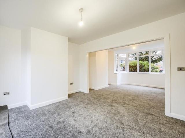 3 bedroom semi detached house to rent