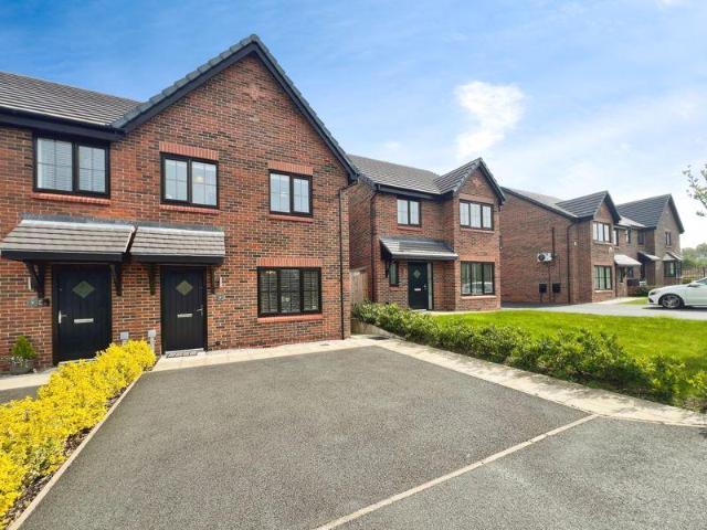 3 bedroom semi detached house to rent