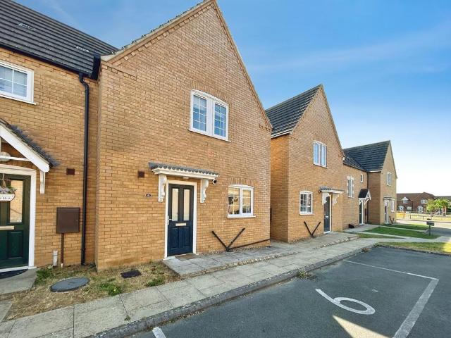 3 bedroom semi detached house to rent
