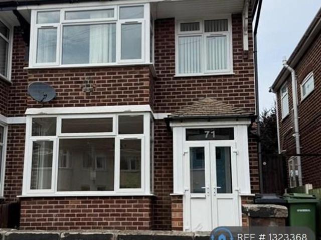 3 bedroom semi detached house to rent