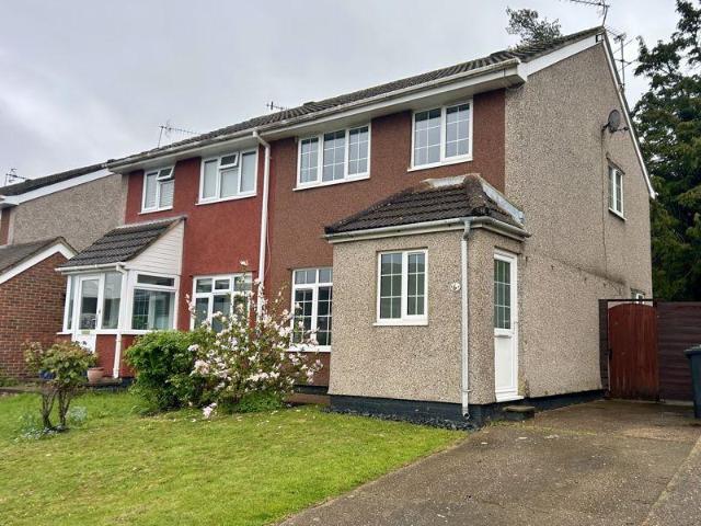 3 bedroom semi detached house to rent