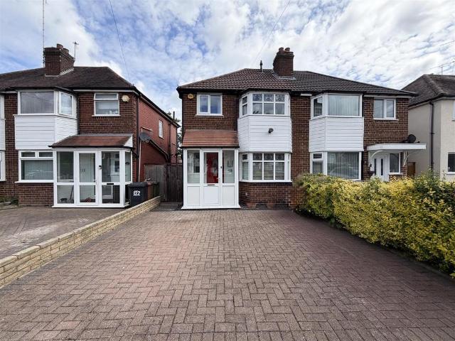 3 bedroom semi detached house to rent