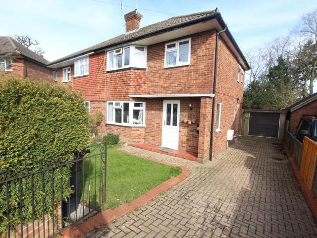 3 bedroom semi detached house to rent
