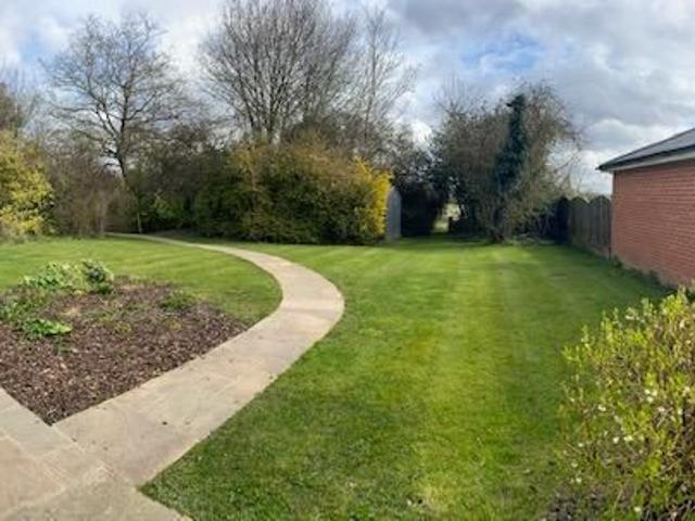 3 bedroom semi detached house to rent