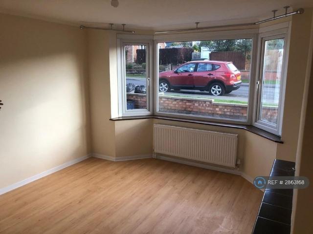 3 bedroom semi detached house to rent