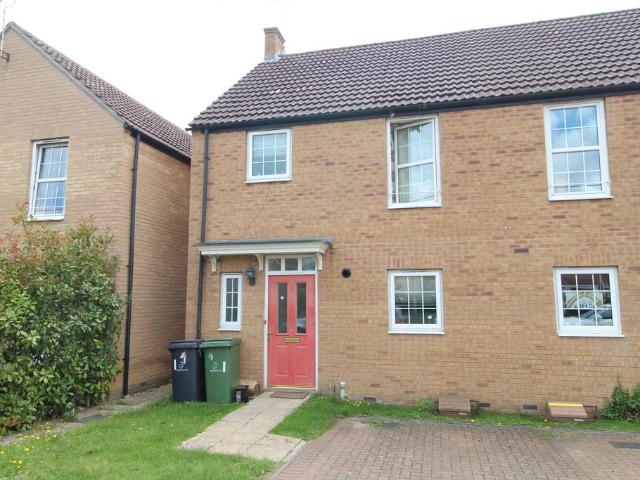 3 bedroom semi detached house to rent