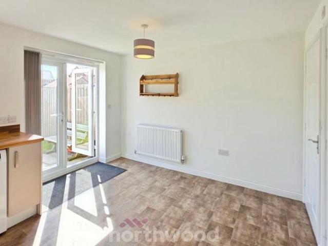 3 bedroom semi detached house to rent