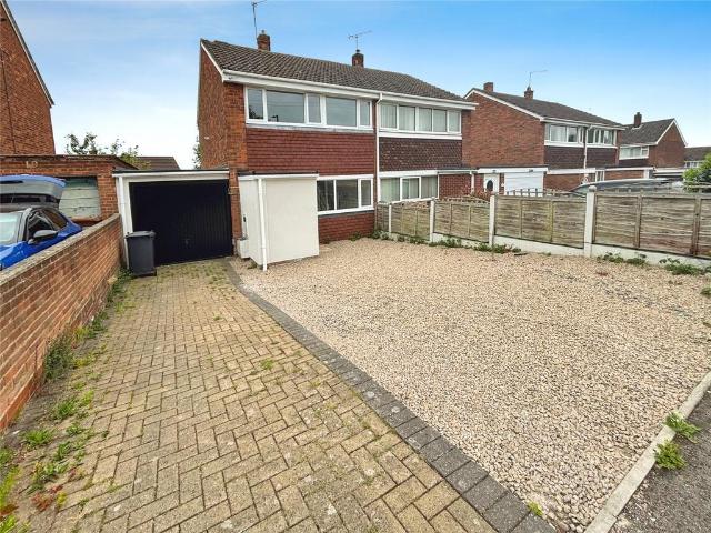 3 bedroom semi detached house to rent