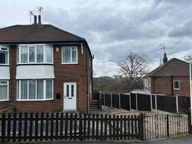 3 bedroom semi detached house to rent