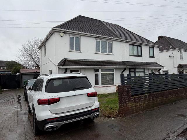 3 bedroom semi detached house to rent