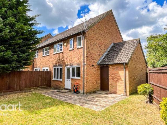 3 bedroom semi detached house to rent