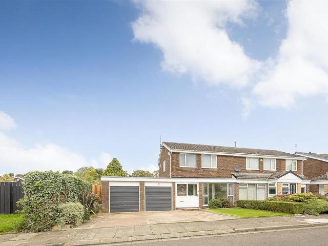 3 bedroom semi detached house to rent