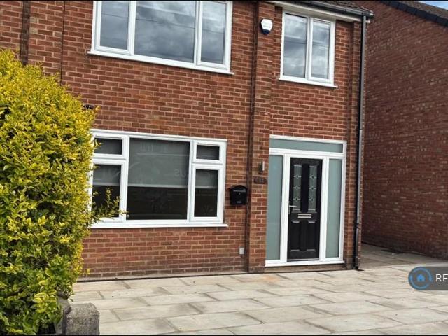 3 bedroom semi detached house to rent
