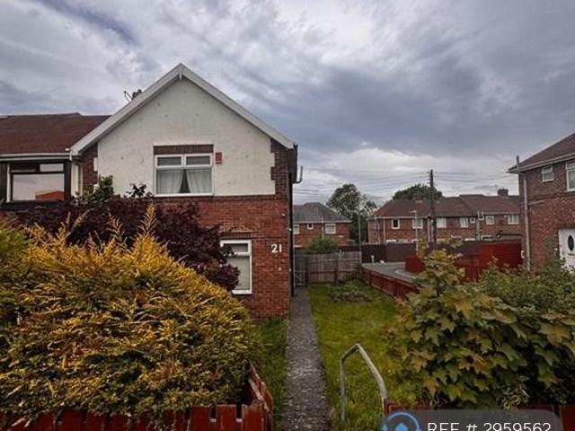 3 bedroom semi detached house to rent