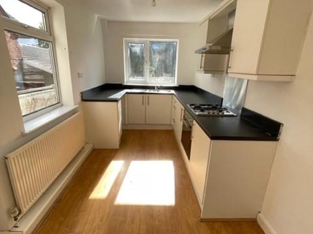 3 bedroom semi detached house to rent