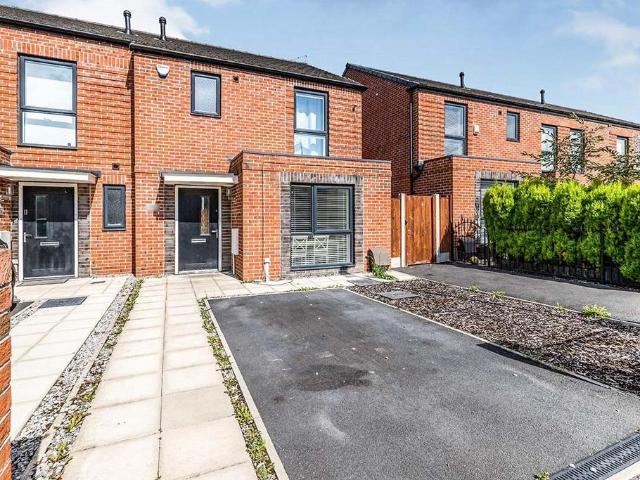 3 bedroom semi detached house to rent