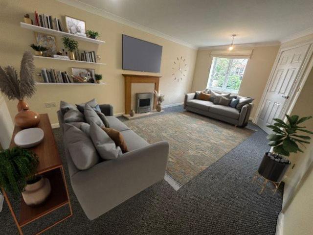 3 bedroom semi detached house to rent