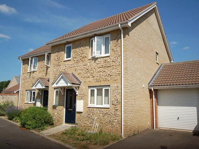 3 bedroom semi detached house to rent