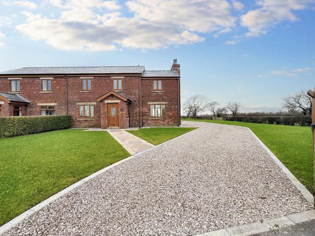 3 bedroom semi detached house to rent