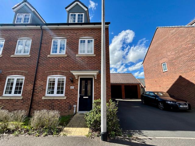 3 bedroom semi detached house to rent