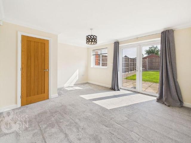 3 bedroom semi detached house to rent