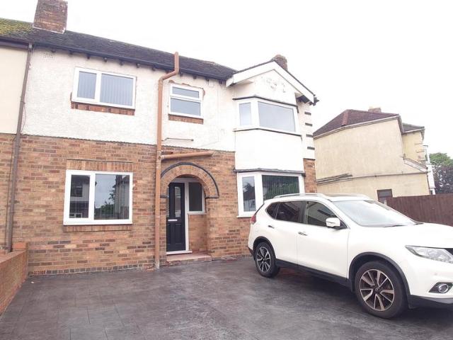 3 bedroom semi detached house to rent