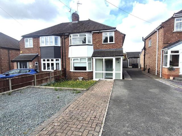 3 bedroom semi detached house to rent