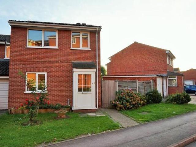 3 bedroom semi detached house to rent