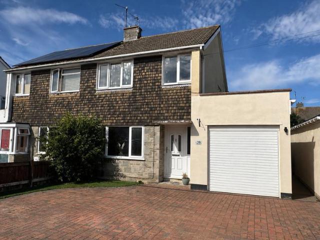 3 bedroom semi detached house to rent