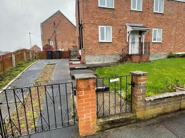 3 bedroom semi detached house to rent