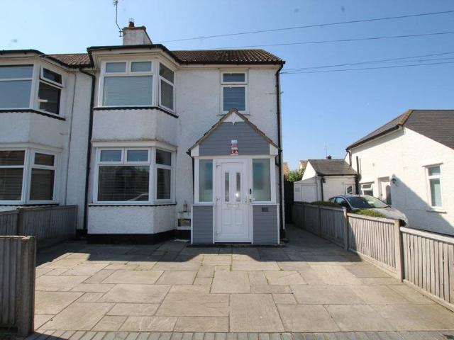 3 bedroom semi detached house to rent