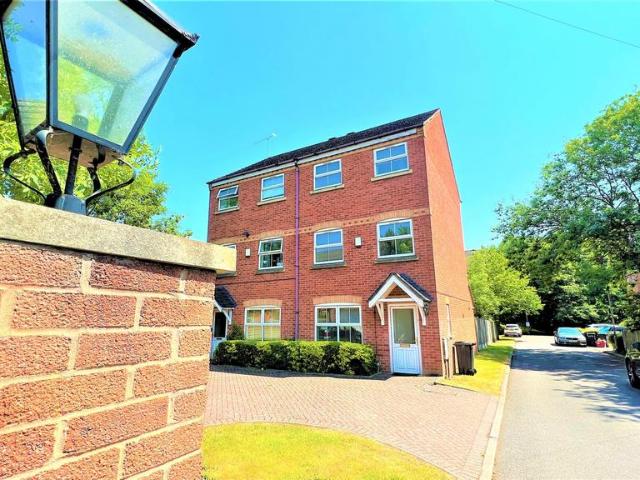 3 bedroom semi detached house to rent