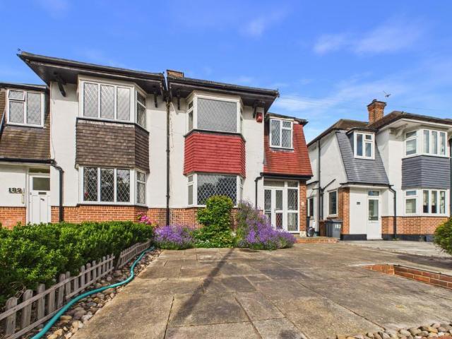 3 bedroom semi detached house to rent