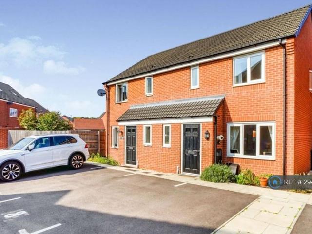 3 bedroom semi detached house to rent