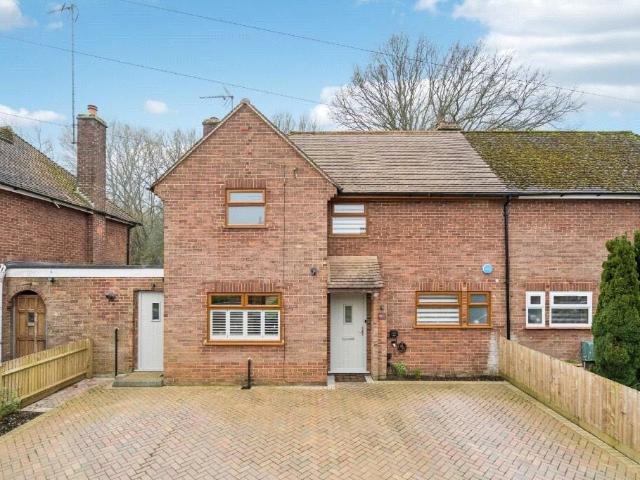 3 bedroom semi detached house to rent
