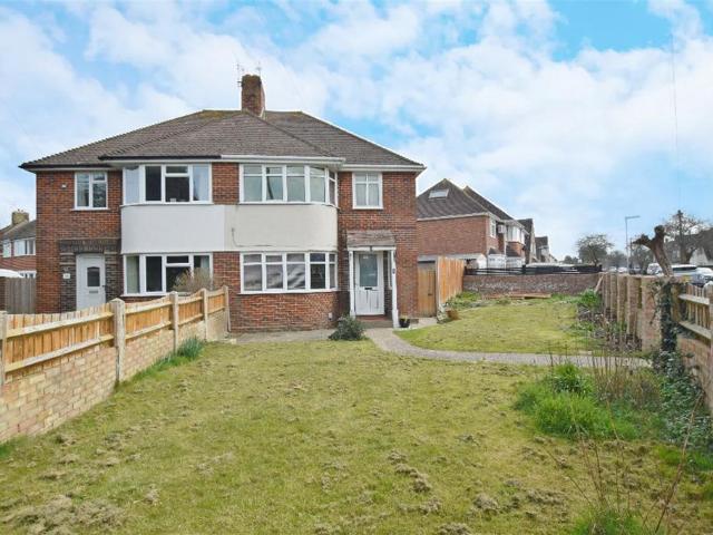 3 bedroom semi detached house to rent