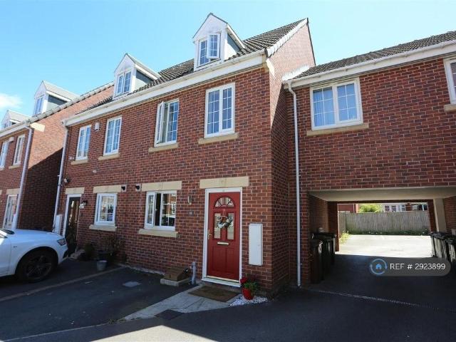 3 bedroom semi detached house to rent