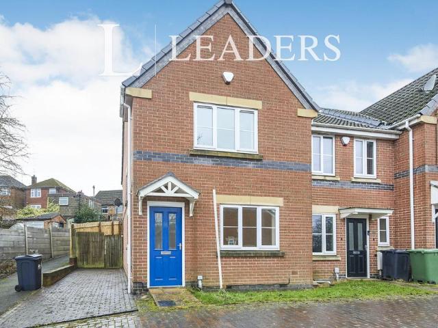 3 bedroom semi detached house to rent