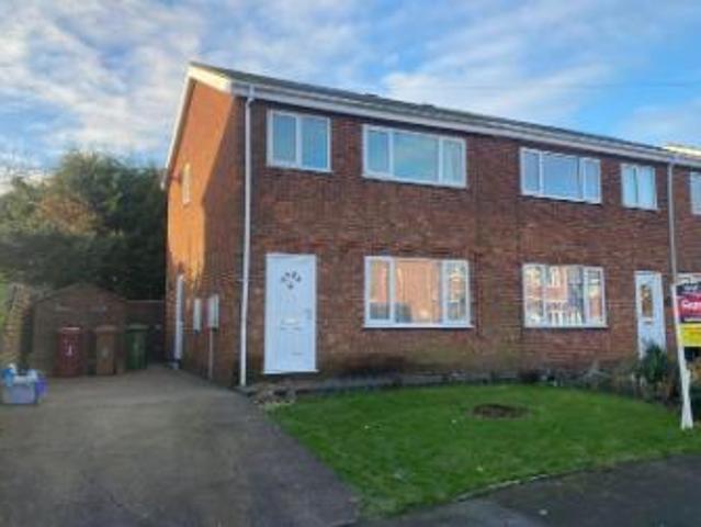 3 bedroom semi detached house to rent