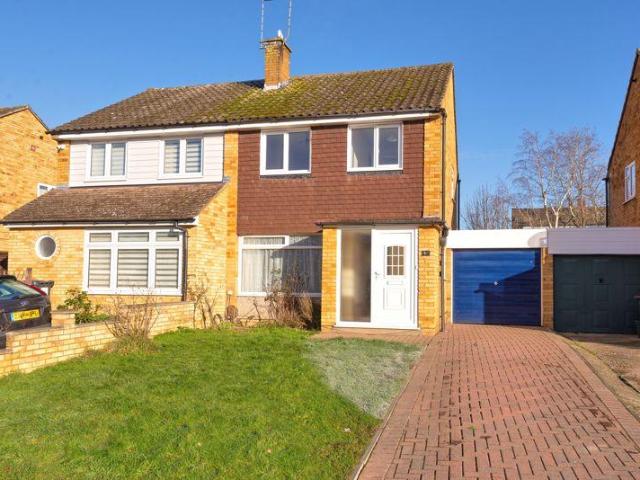 3 bedroom semi detached house to rent