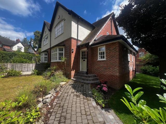 3 bedroom semi detached house to rent