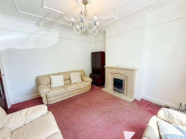 3 bedroom semi detached house to rent
