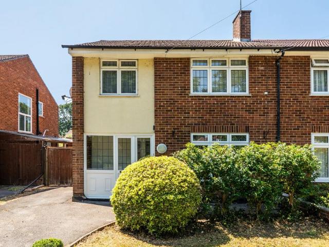 3 bedroom semi detached house to rent