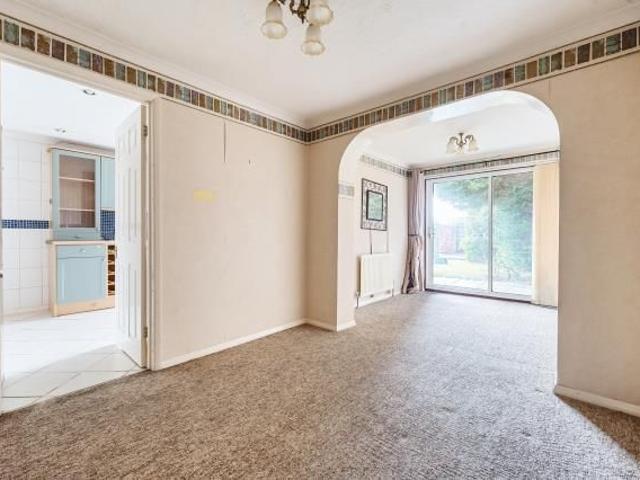 3 bedroom semi detached house to rent