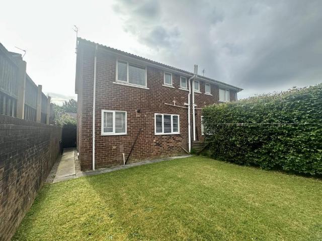3 bedroom semi detached house to rent
